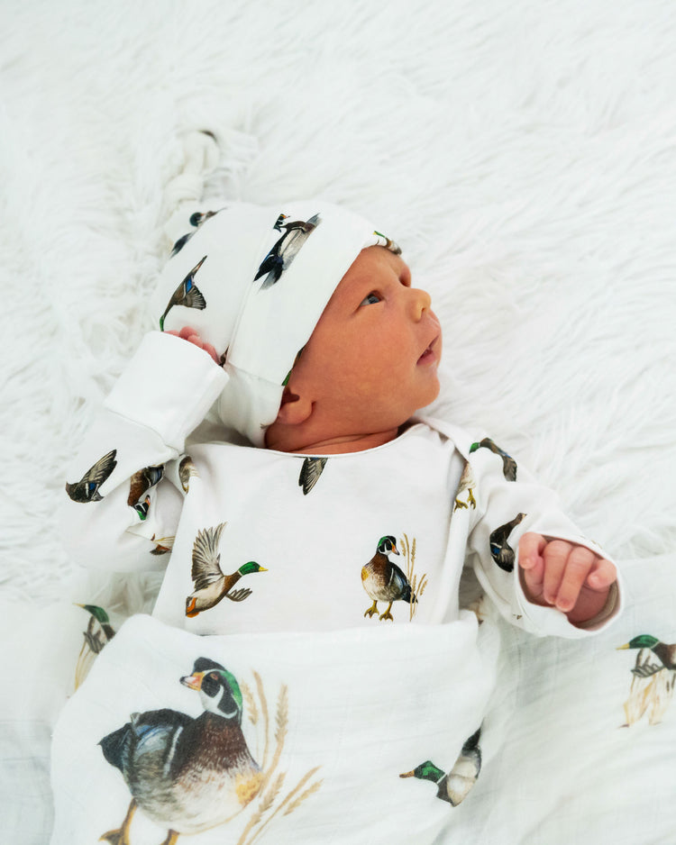 Diving Ducks Newborn Gown and Hat Set – Soft, Stylish, and Perfect for ...